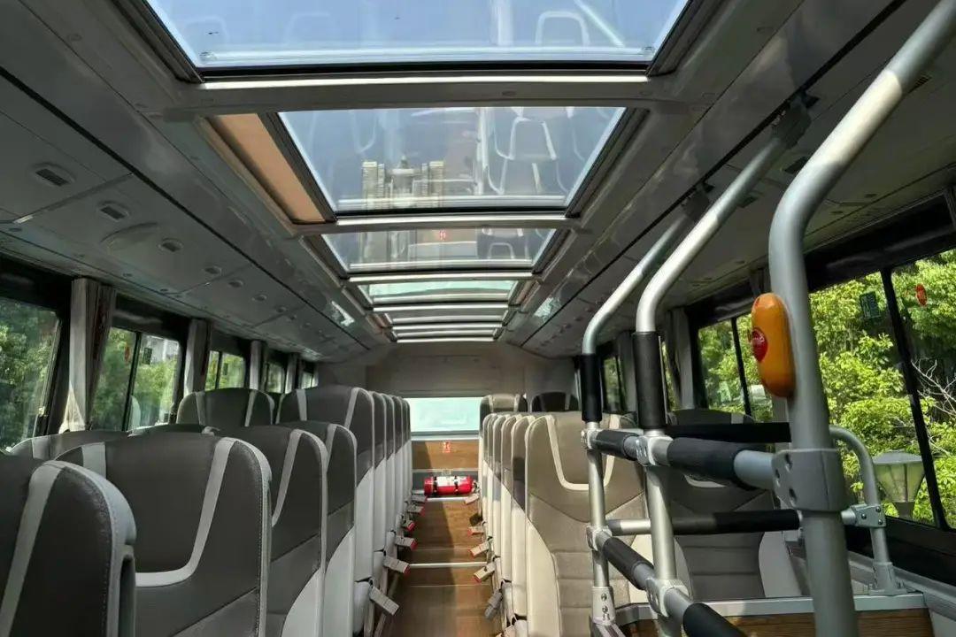Hangzhou's business-class bus draws crowds -Hangzhou News